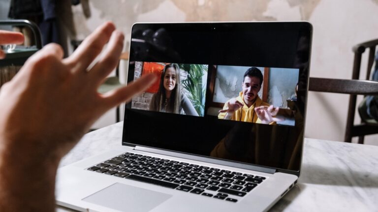 Google Meet Etiquette and Its Rules | Sembly Google Meet Etiquette and Its Rules | Sembly